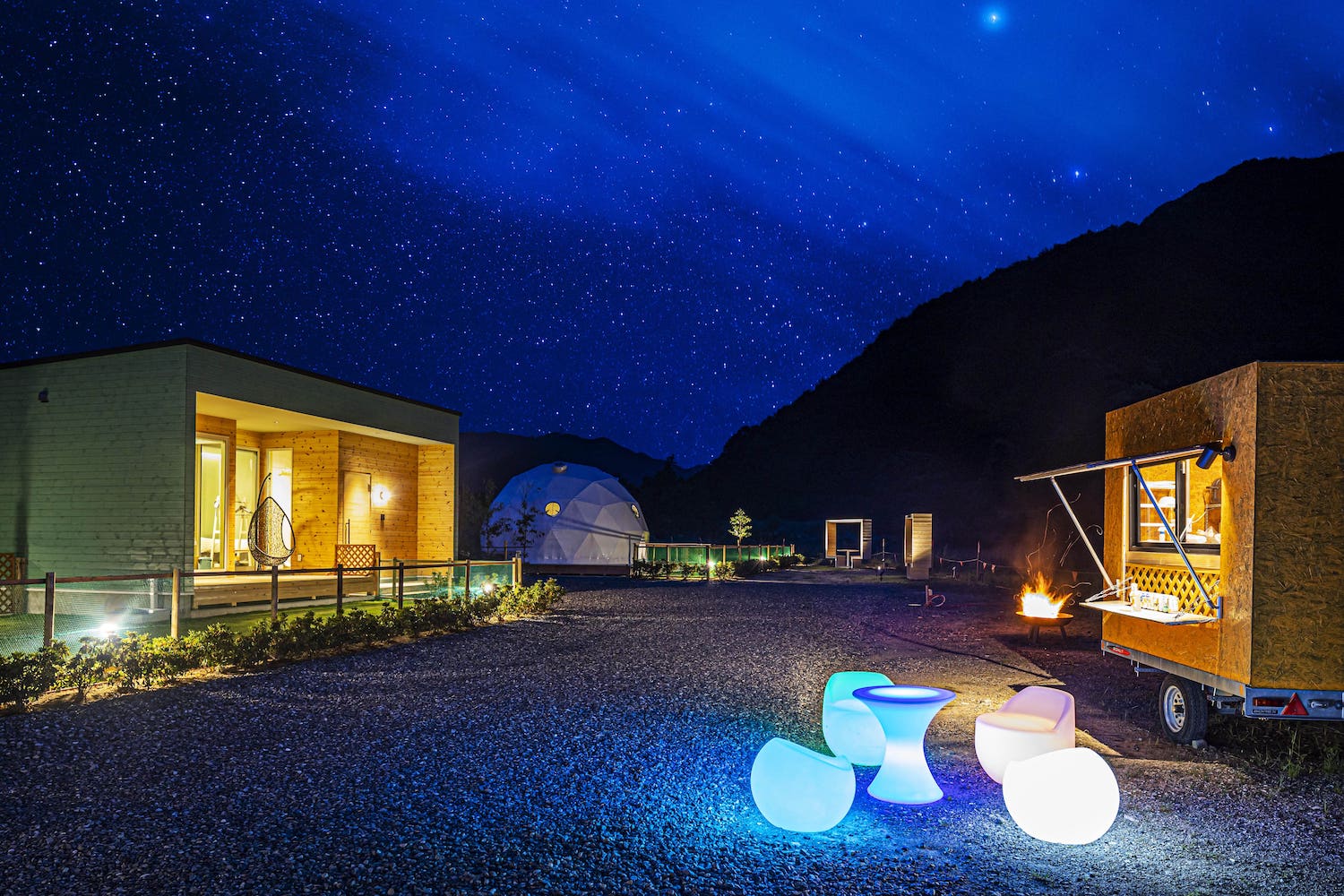 焚き火にバレルサウナ、BBQやピザ焼き体験まで！世界遺産の地で自然と一体になれる新グランピング施設がオープン【三重】